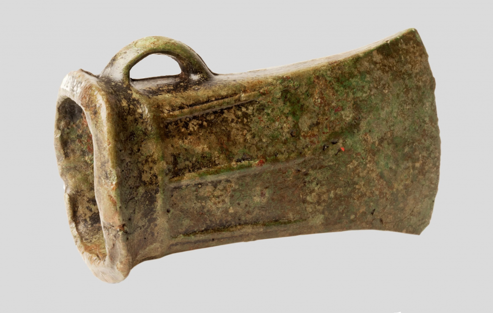 Compare prehistoric axes, from jadeite and flint to bronze - Out Of The ...